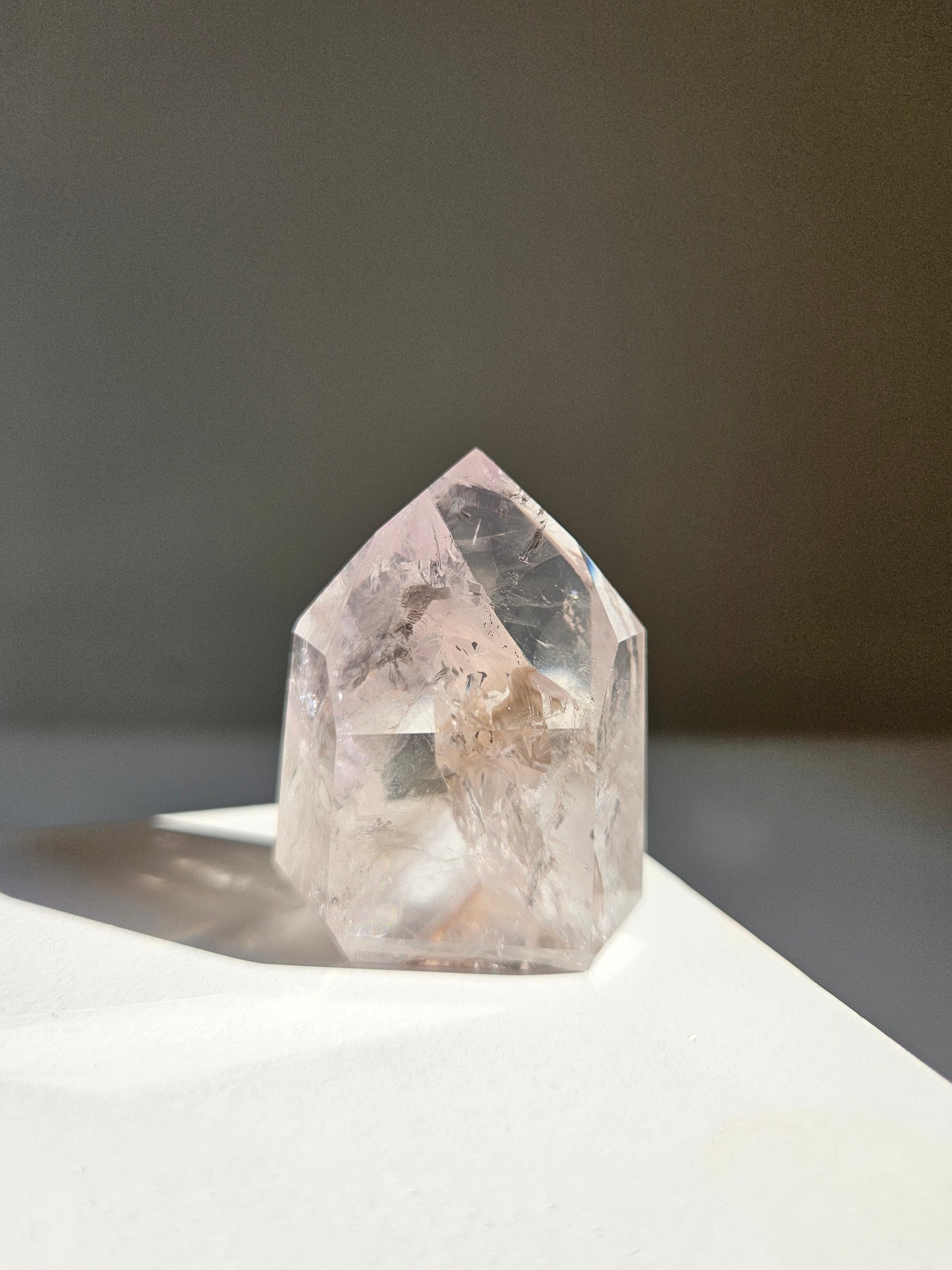 UV reactive Amethyst Tower 012