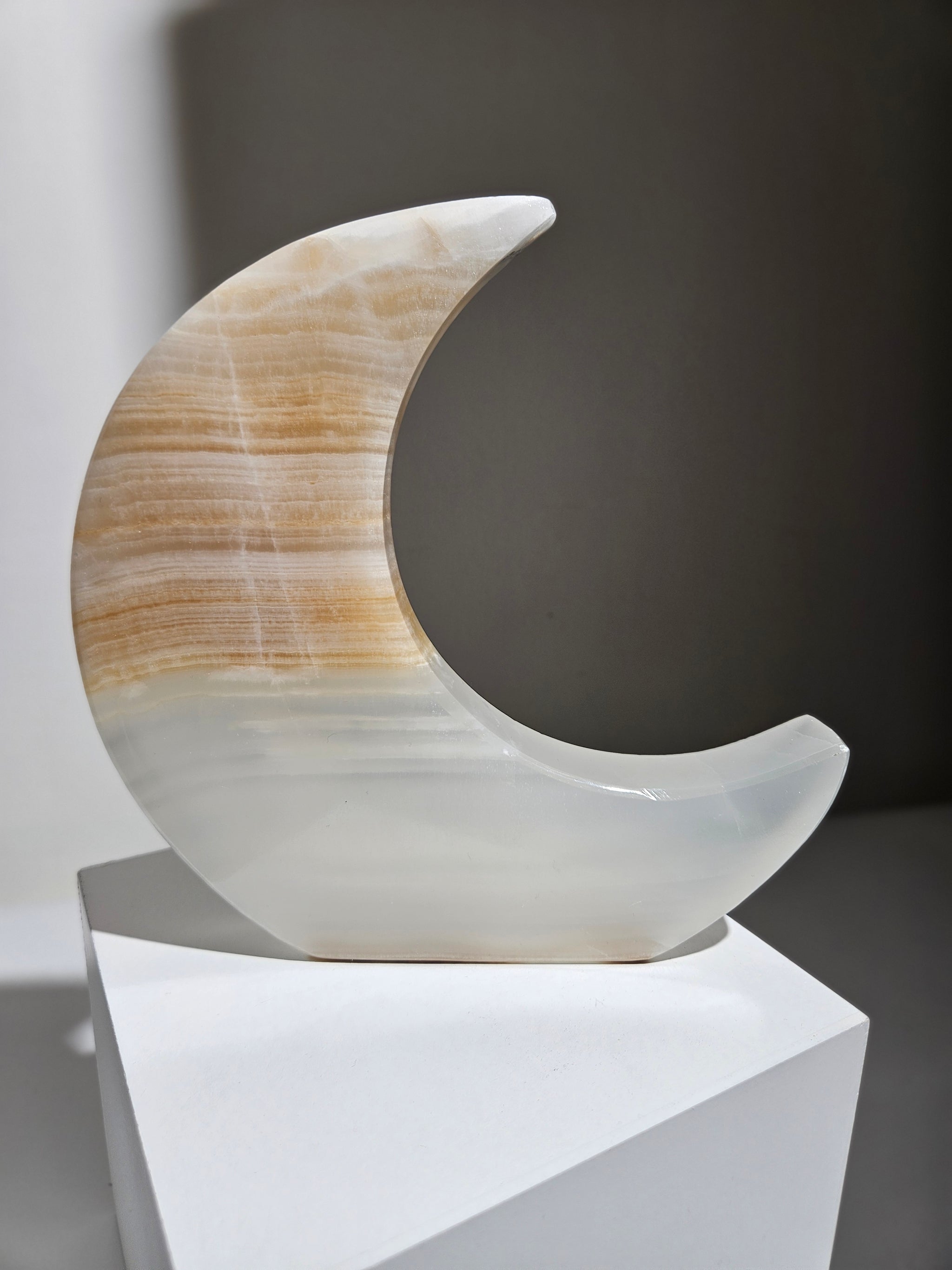 Onyx Moon 002